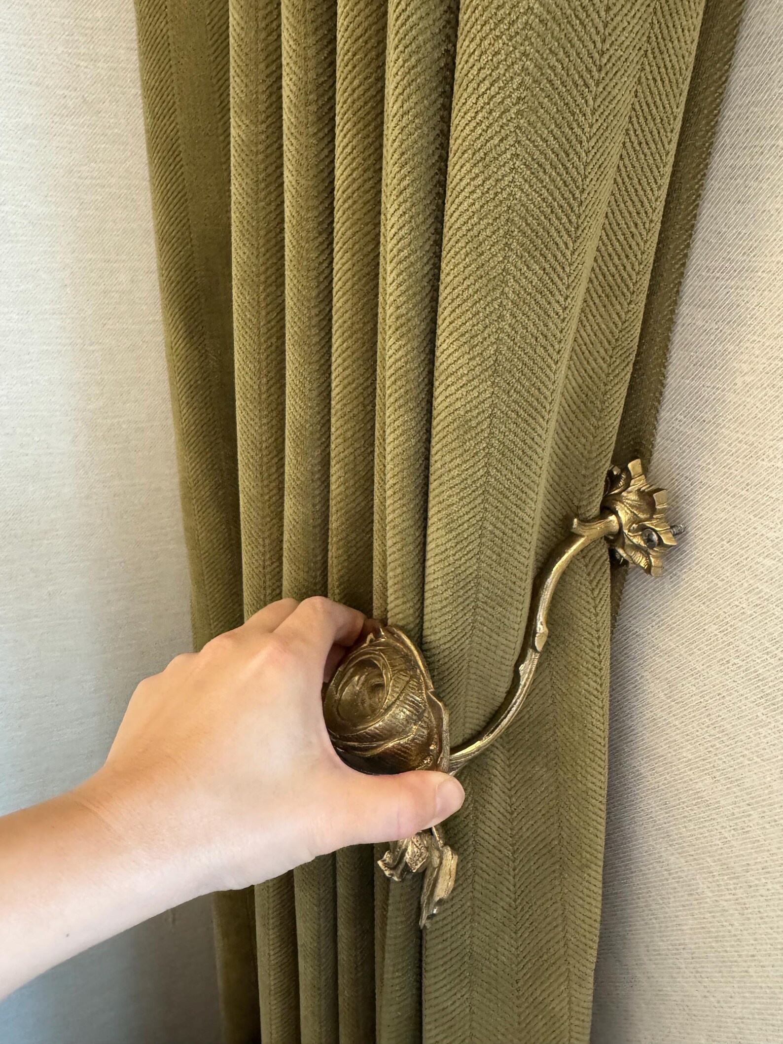 Pair of Large Vintage Brass or Bronze Rose Curtain Tie Backs Tieback ...