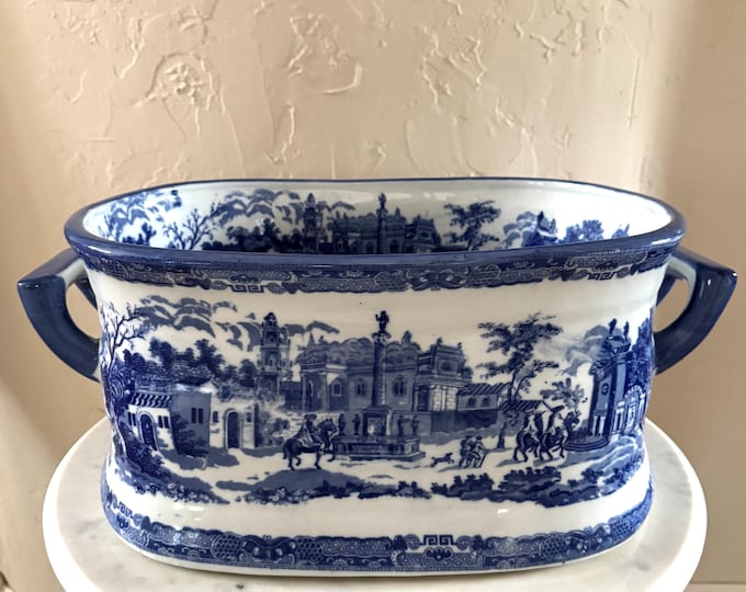 Choice of Blue White Chinoiserie or Farm Animals Design Porcelain Foot ...
