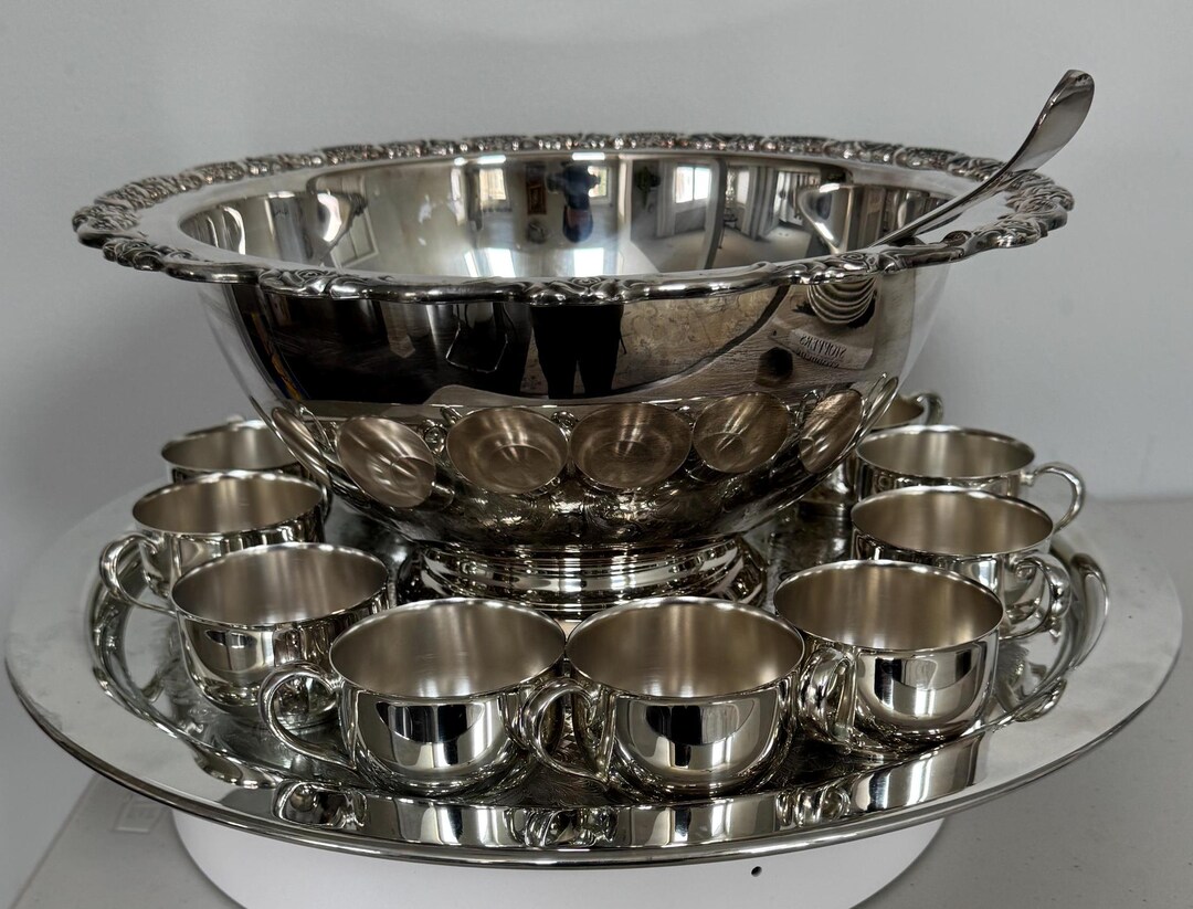 Large Vintage Footed Oneida USA 15-piece Silverplate Punch Bowl Set 15 ...