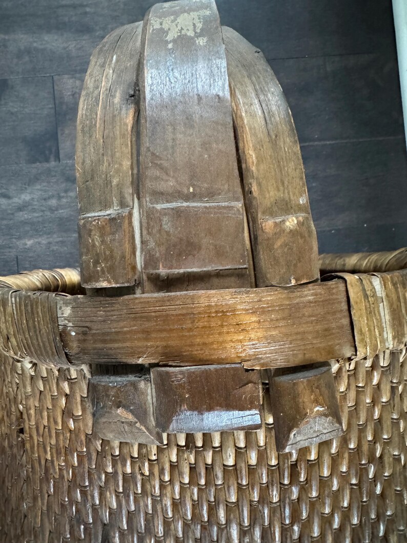 Large Early 20th Century Ariana Chinese Willow Rice Grain Basket 23.5 ...