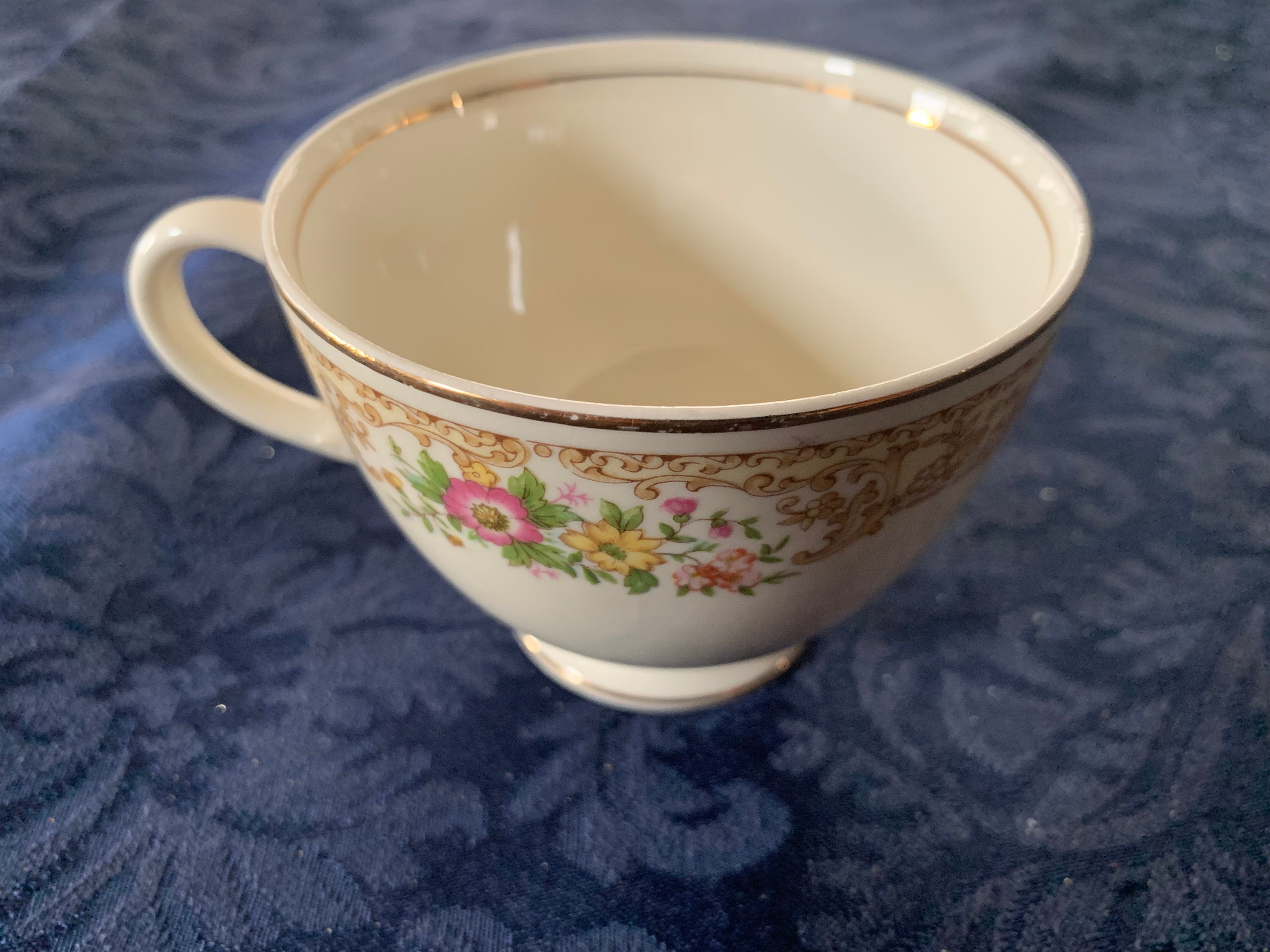 5 Cups: 1944 Homer Laughlin Eggshell Nautilus, floral Ivory, Set of 5 Cups 2.5h X 4.25w w ...