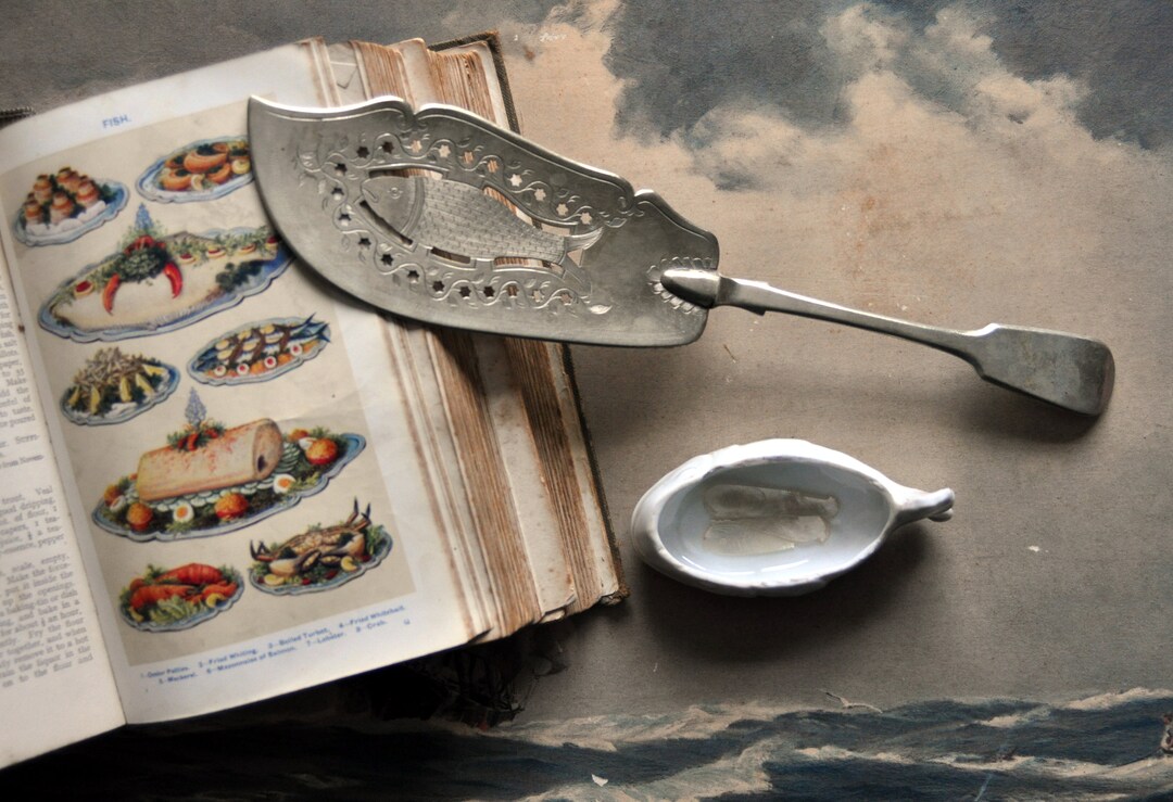 Antique/vintage Fish Slice Server/solid Silver - Etsy