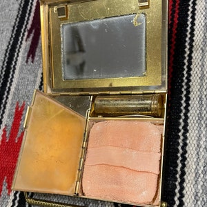 Vintage 1940s VOLUPTÉ USA Gold Metal Mirror Powder Compact Red Lipstick ...