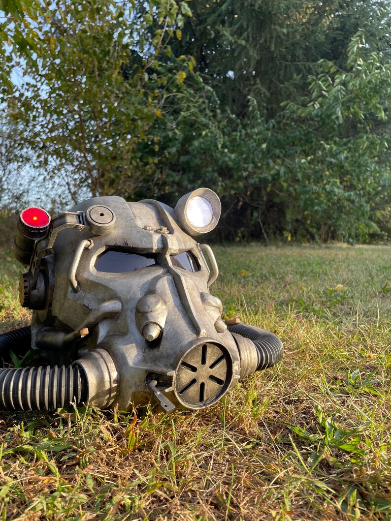Fallout T-60 Power Armor Helmet 3D Printed With Functional Lights - Etsy