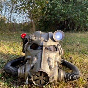 Fallout T-60 Power Armor Helmet – 3D Printed With Functional Lights - Etsy