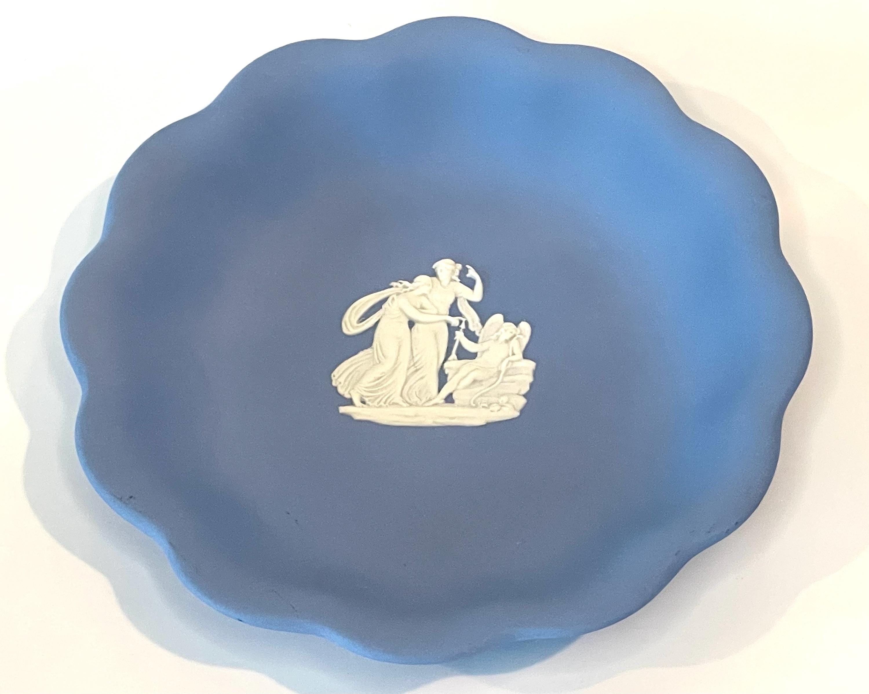 Antique / Vintage Wedgwood Jasperware Jasper Ware Blue and White Dish ...