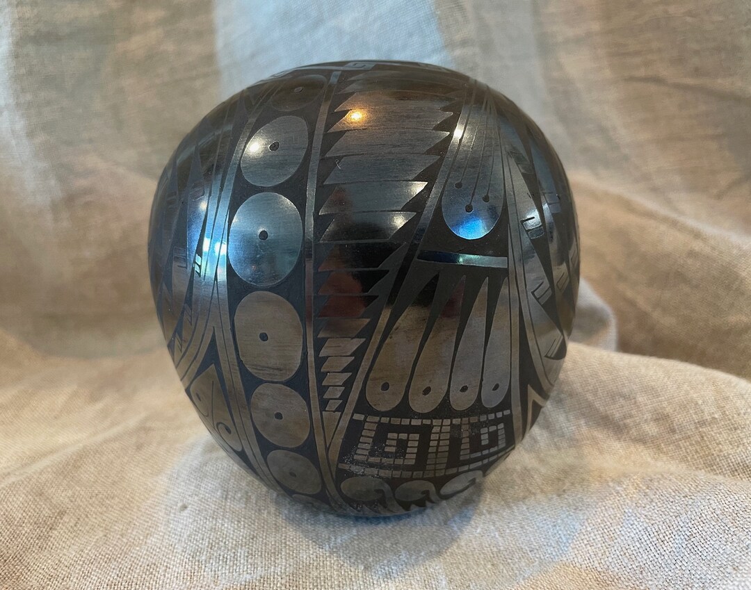 Edwardo Lopez of Mata Ortiz Black Potery Vase Apx. 4 3/4" Tall - Etsy