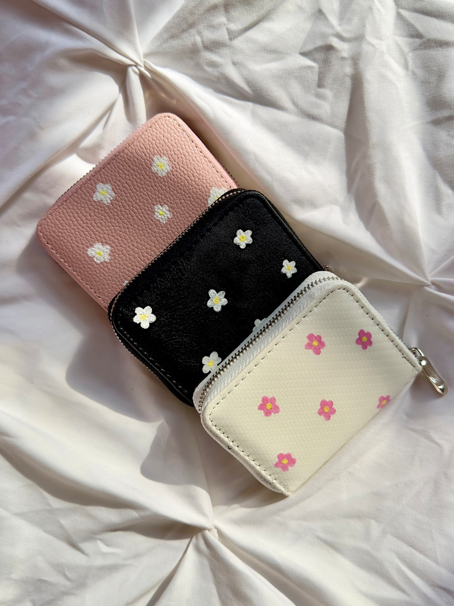 Daisy Wallet, Hand-painted Flower Wallet - Etsy