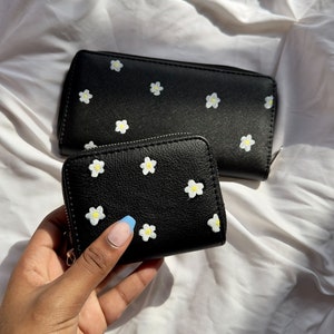 Daisy Wallet, Hand-painted Flower Wallet - Etsy