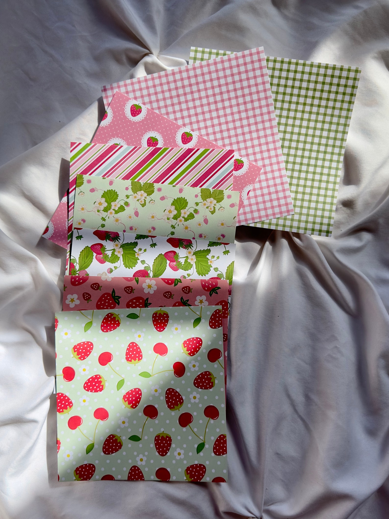 Strawberry Scrapbook Kit, Stationary Gift for Scrapbooking and Junk ...