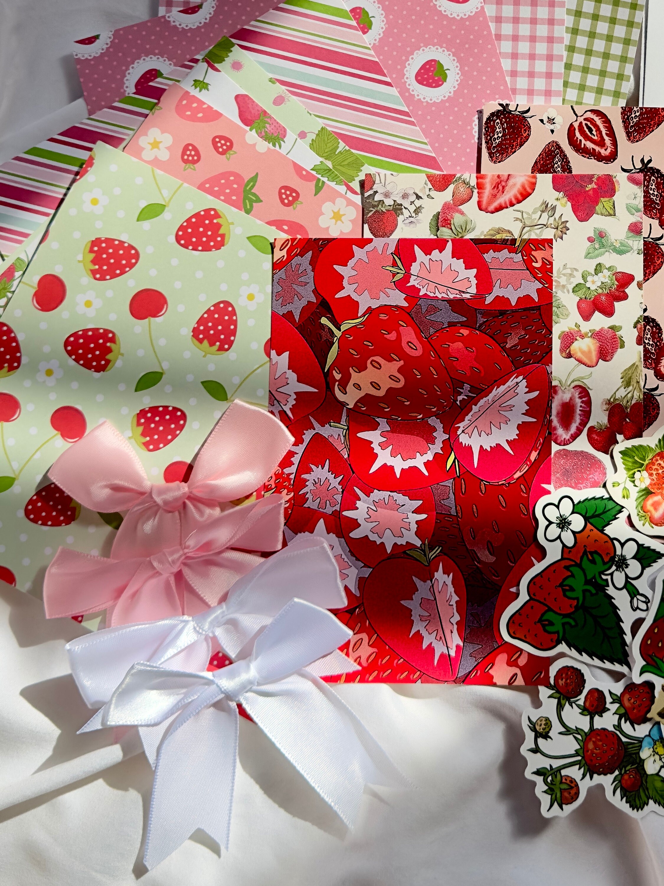 Strawberry Scrapbook Kit, Stationary Gift for Scrapbooking and Junk ...