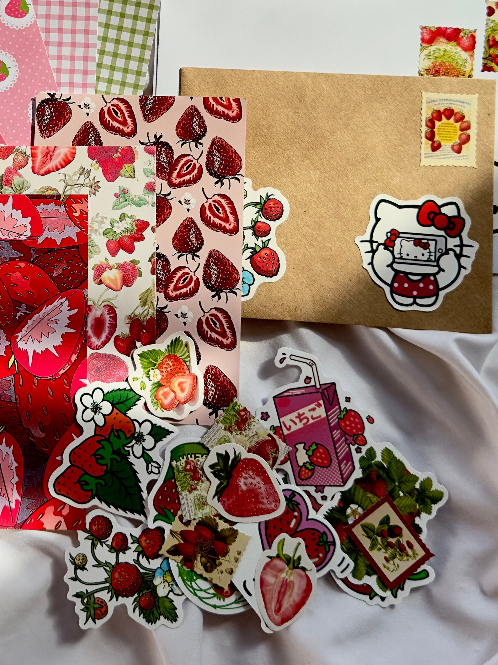 Strawberry Scrapbook Kit, Stationary Gift for Scrapbooking and Junk ...