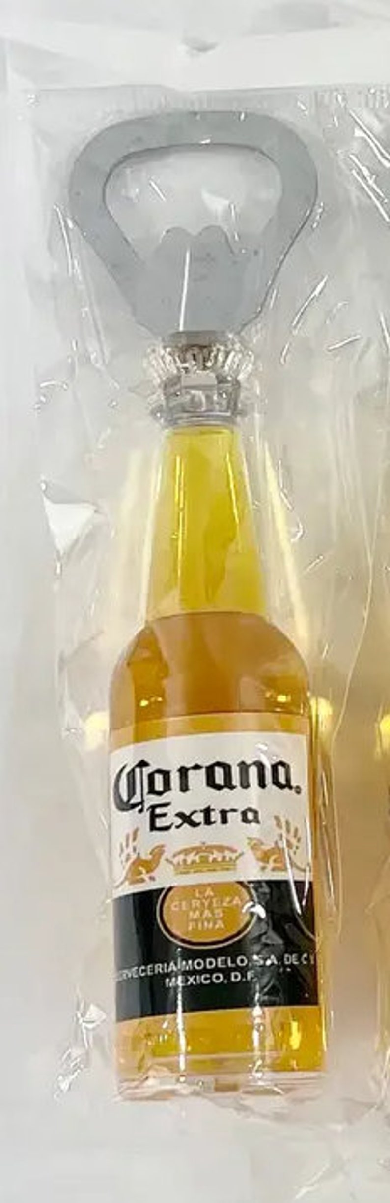 Beer Bottle Opener Hand Held Liquid Filled Fridge Magnet Modelo Dos ...