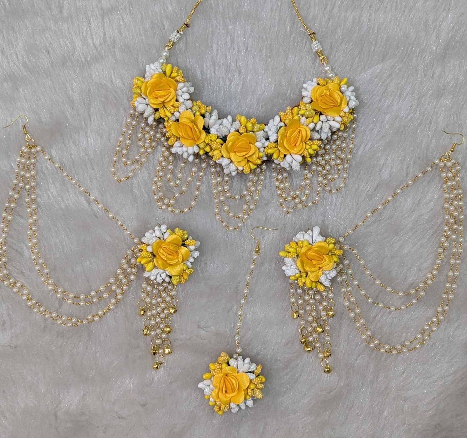 Yellow and White Jewelry Set for Haldi, Mehendi, Mayoon, Holud Jewelry ...