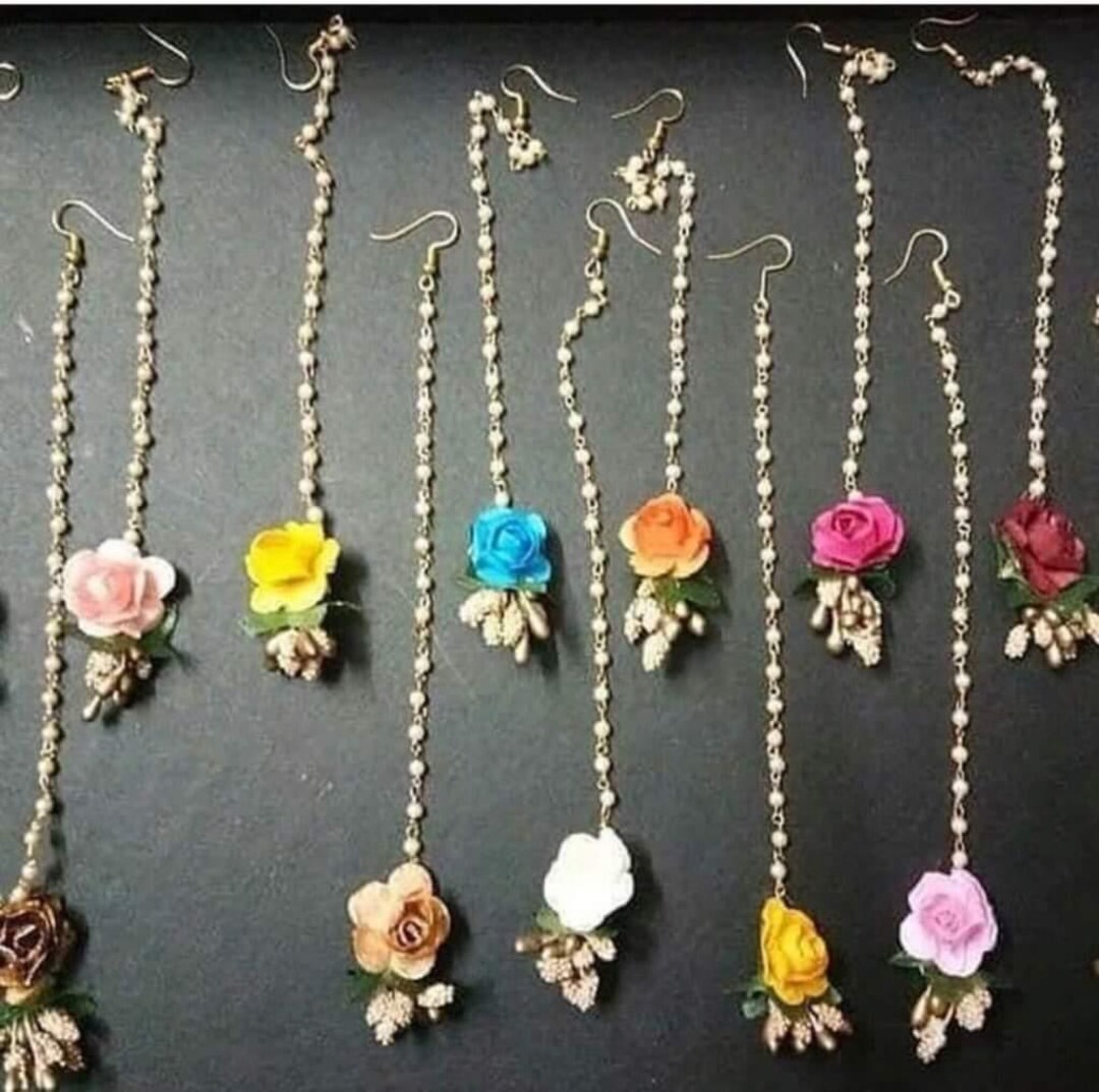 Artificial Floral Multi Color Tikka Set, Jewelry for Haldi, Mehendi ...