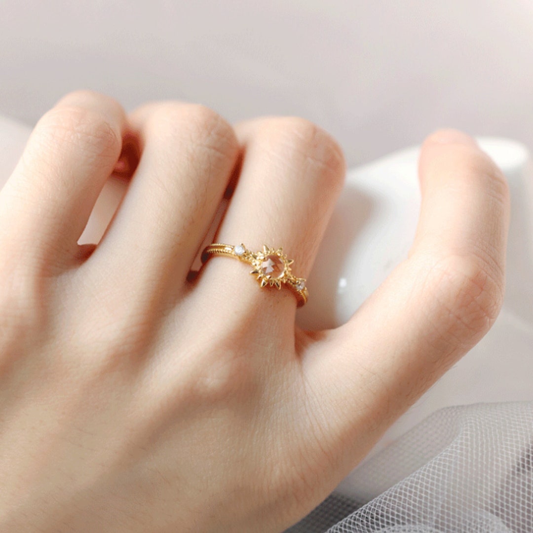 14K Gold Sunflower CZ Ringgold Sun Flower Minimalist - Etsy