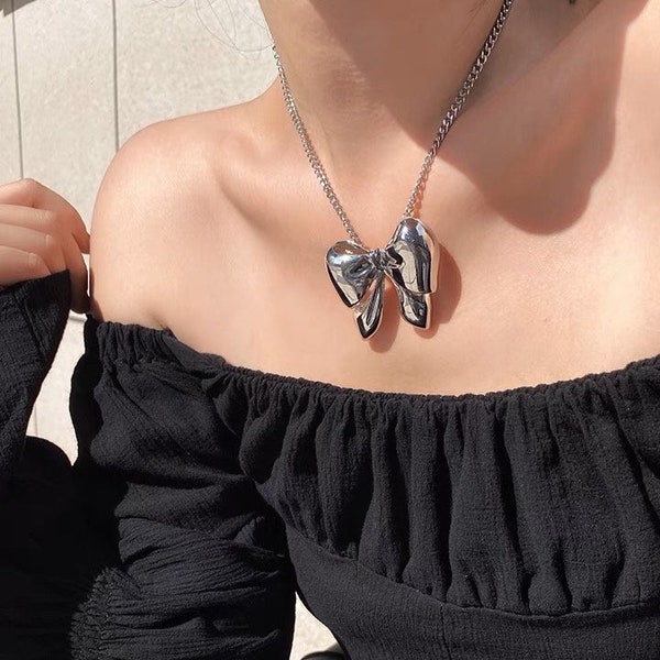 Large Bow Pendant - Etsy