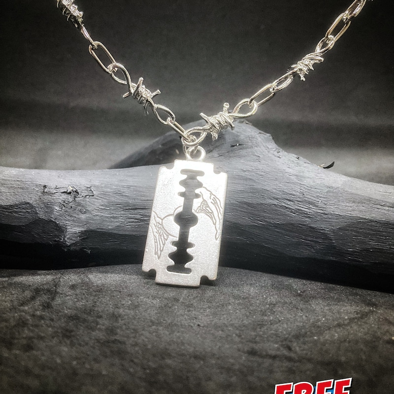 Razor Necklace - Etsy