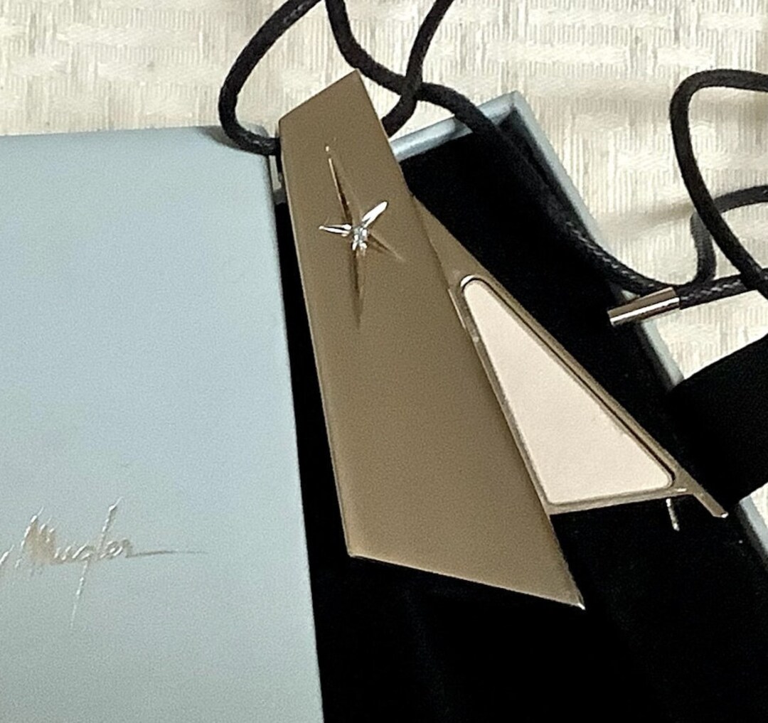 RARE// Angel by MUGLER /// Concrete Perfume Necklace and Pendant // 0.45 G of Solid Perfume ...