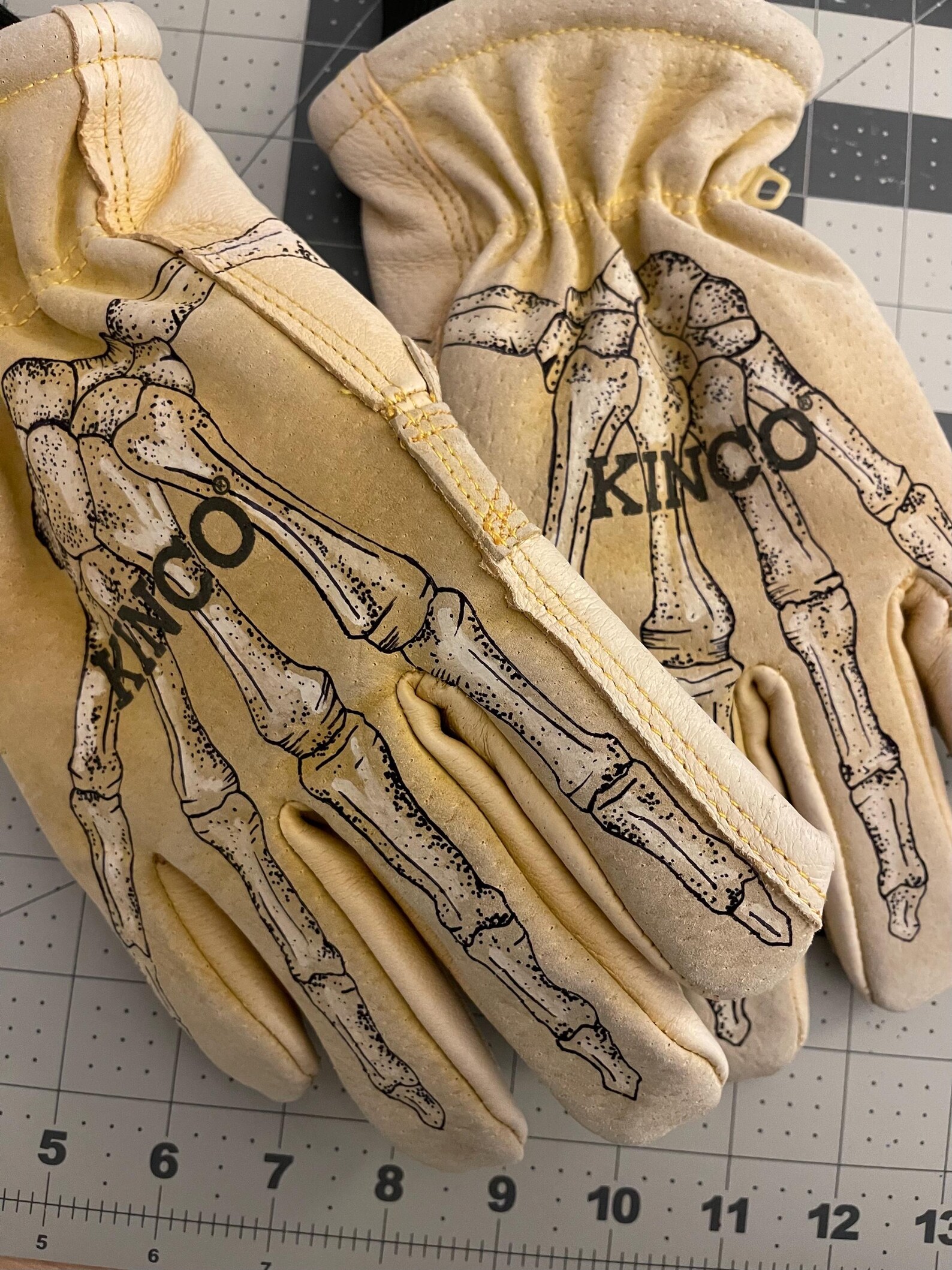 Hand Drawn Kinco Ski Skeleton Gloves - Size Medium - Etsy