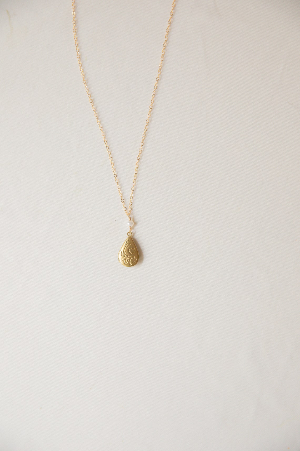 Vintage Locket Necklace | Floral Teardrop Charm Necklace | Pearl ...