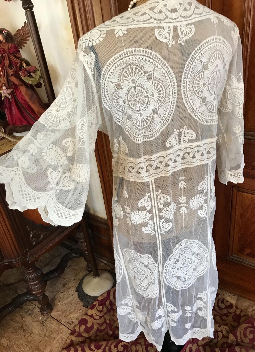 Vintage Boho Hippie Victorian-inspired White Floral Lace Embroidered ...