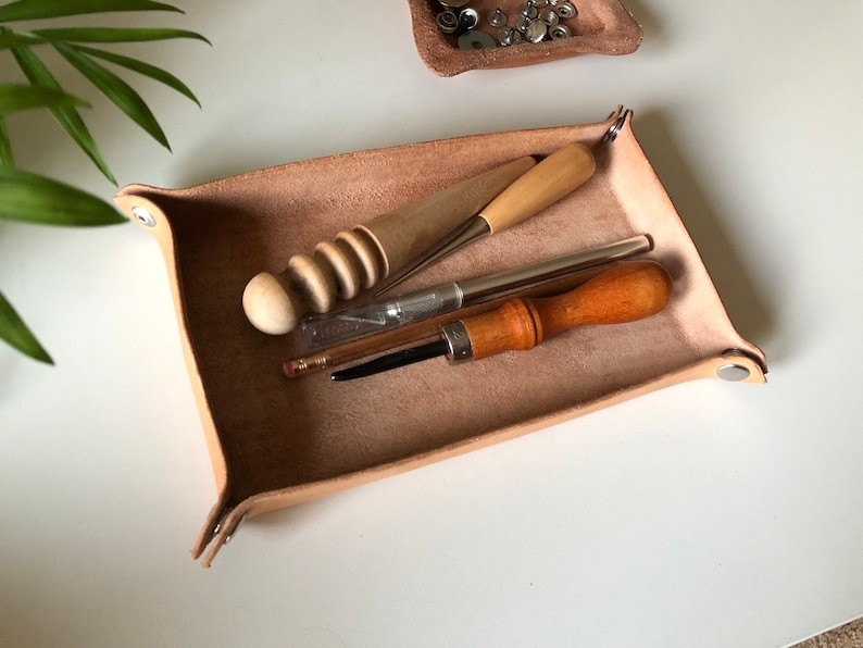 Veg Tan Leather Valet Tray With Snaps / Buttons for Phone, Keys, and ...