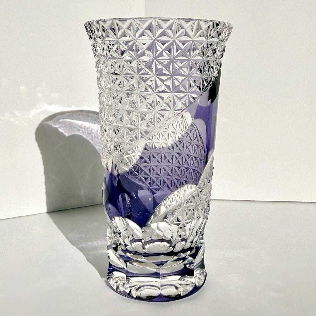 Shinozaki Glass Crafts, Traditional Craftsman Hideaki Shinozaki, Edo Kiriko, Kagami Crystal ...