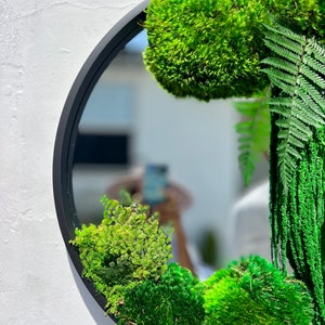 Round Rainforest Botanical Garden Mirror: Moss and Botanical Home ...