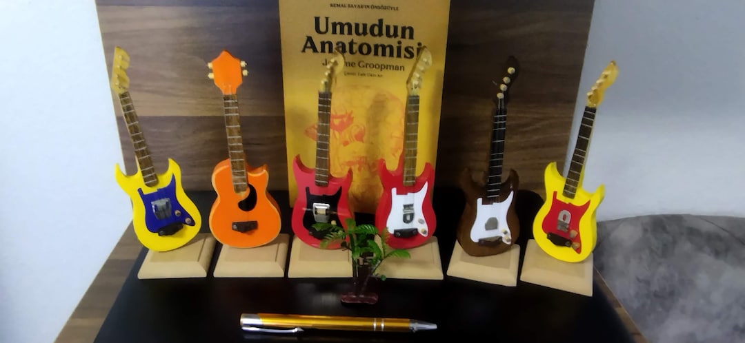 Miniature Musical Instruments, Miniature Electric Guitar, Home ...