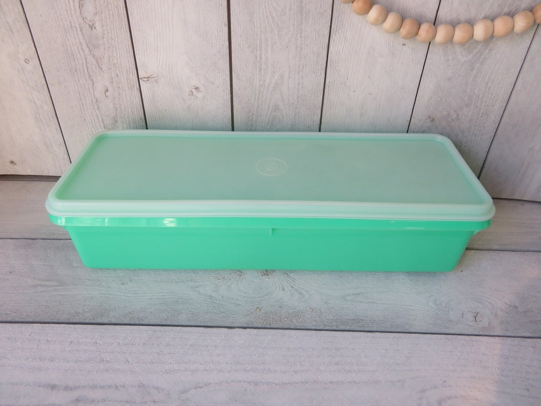 Tupperware, Green Celery Keeper, for Celery, Vegetables, Cookies ...