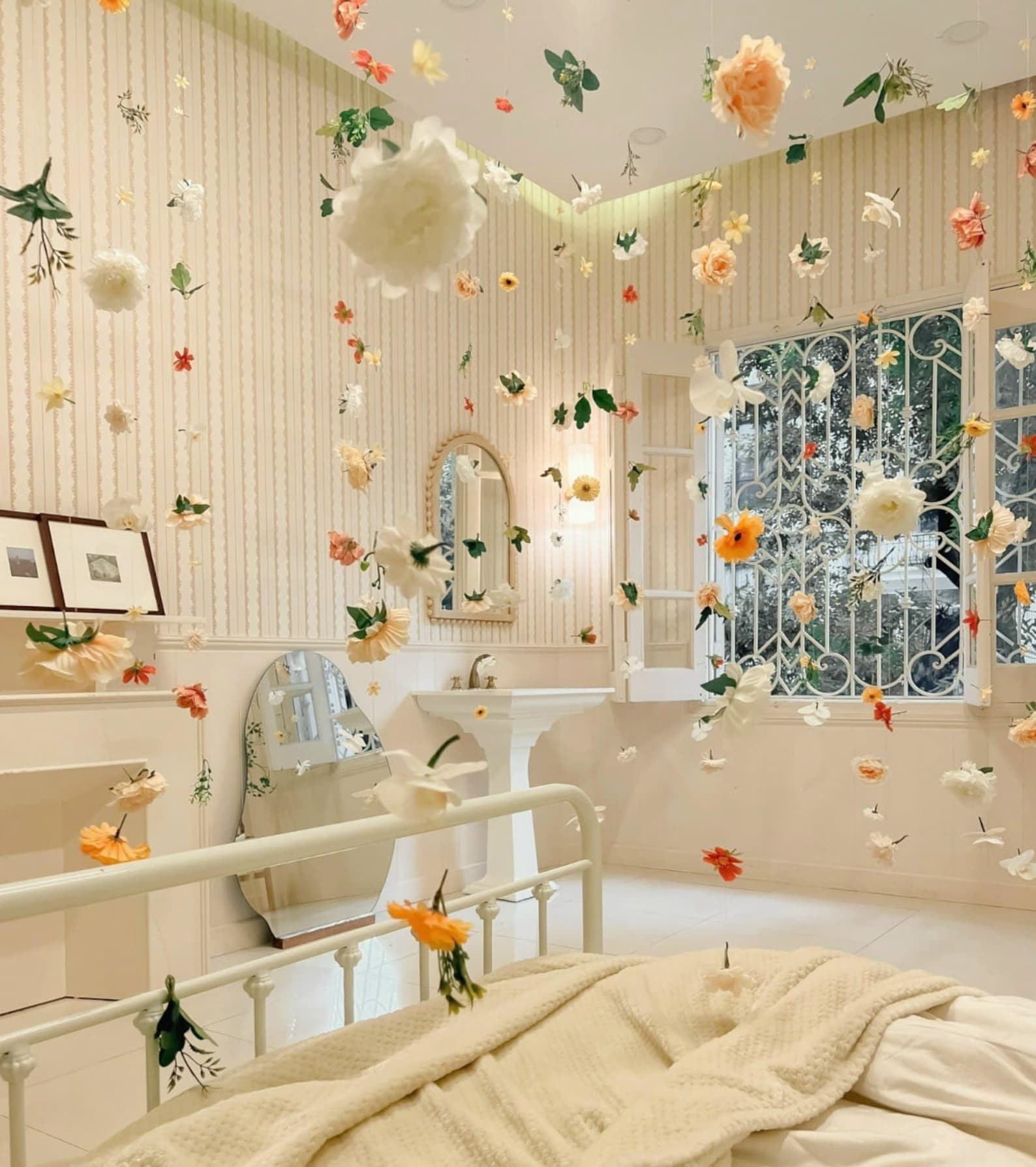 Floating Flower Wall Hanging Backdrop Hanging Flower Garland - Etsy