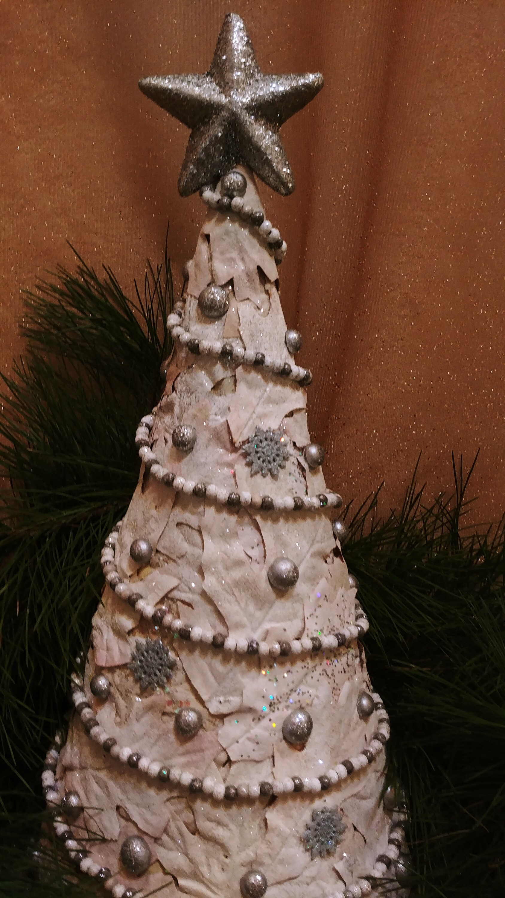 White Tabletop Christmas Tree. Victorian Antique Style. Glam Roaring 20 ...