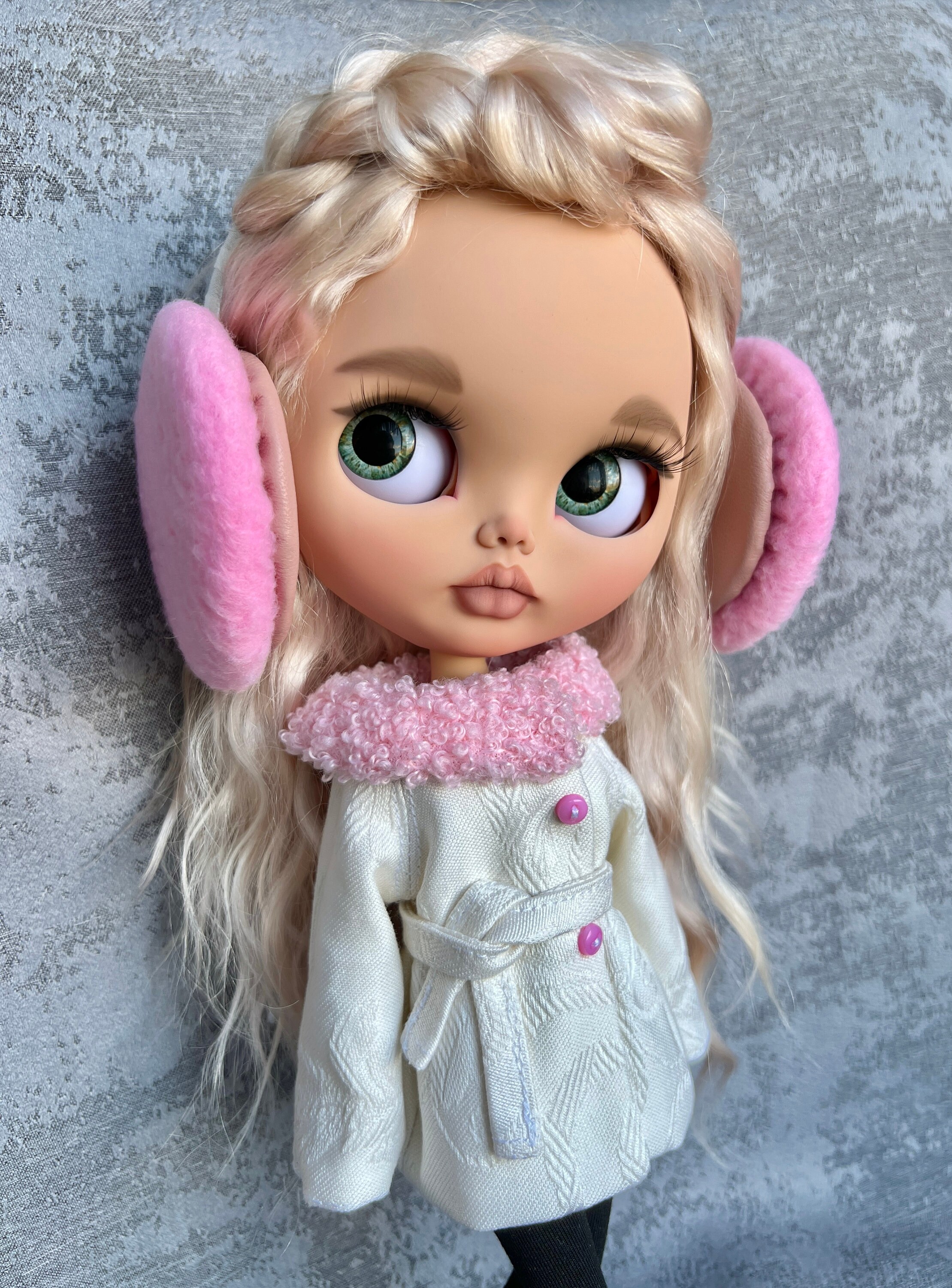Custom Blythe Doll, OOAK Blythe Doll Wıth Headphones - Etsy