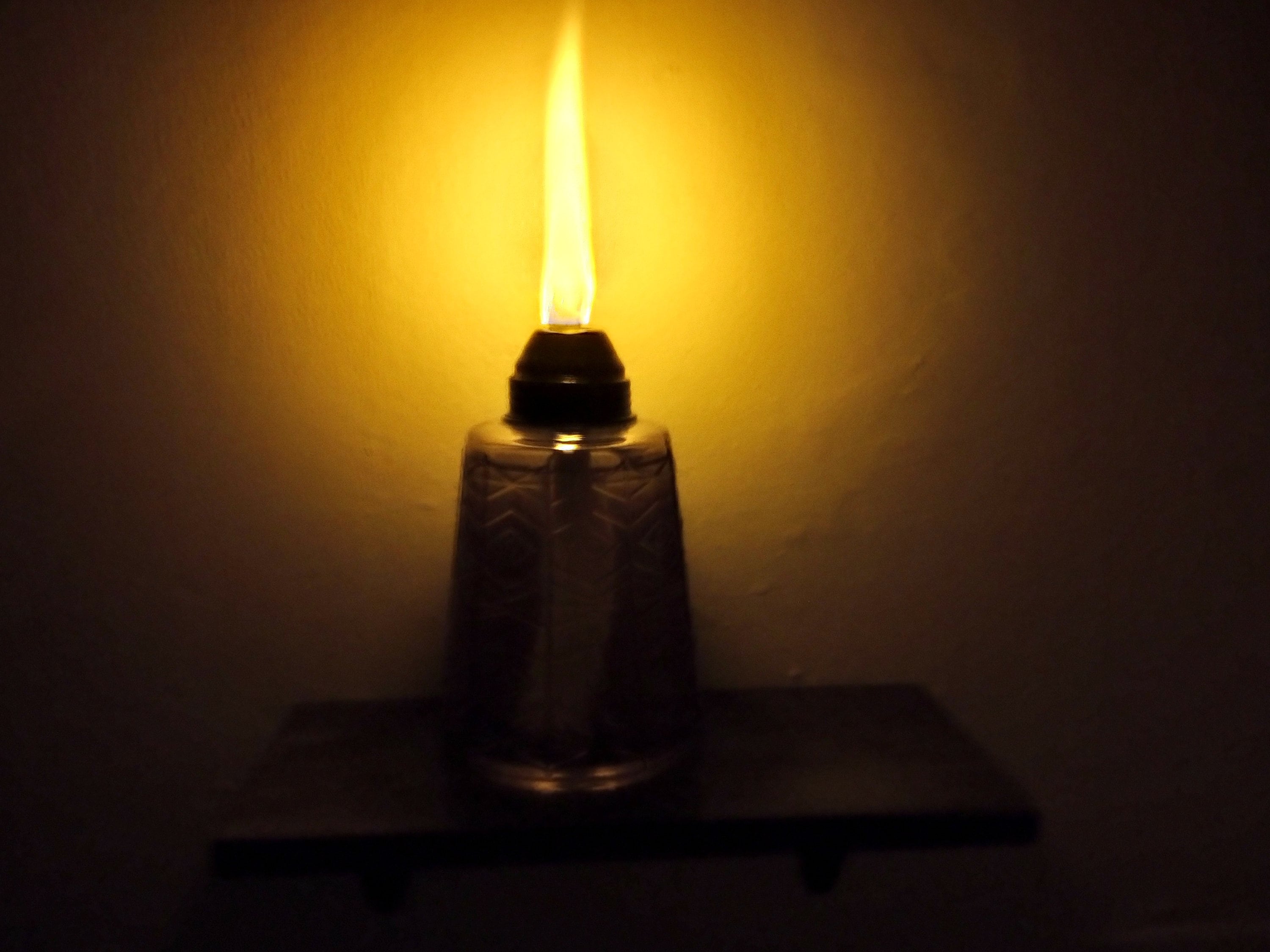 Lumina Colored Flame Liquid Fuel for Liquid Candles, Oil Lamps & Tiki ...