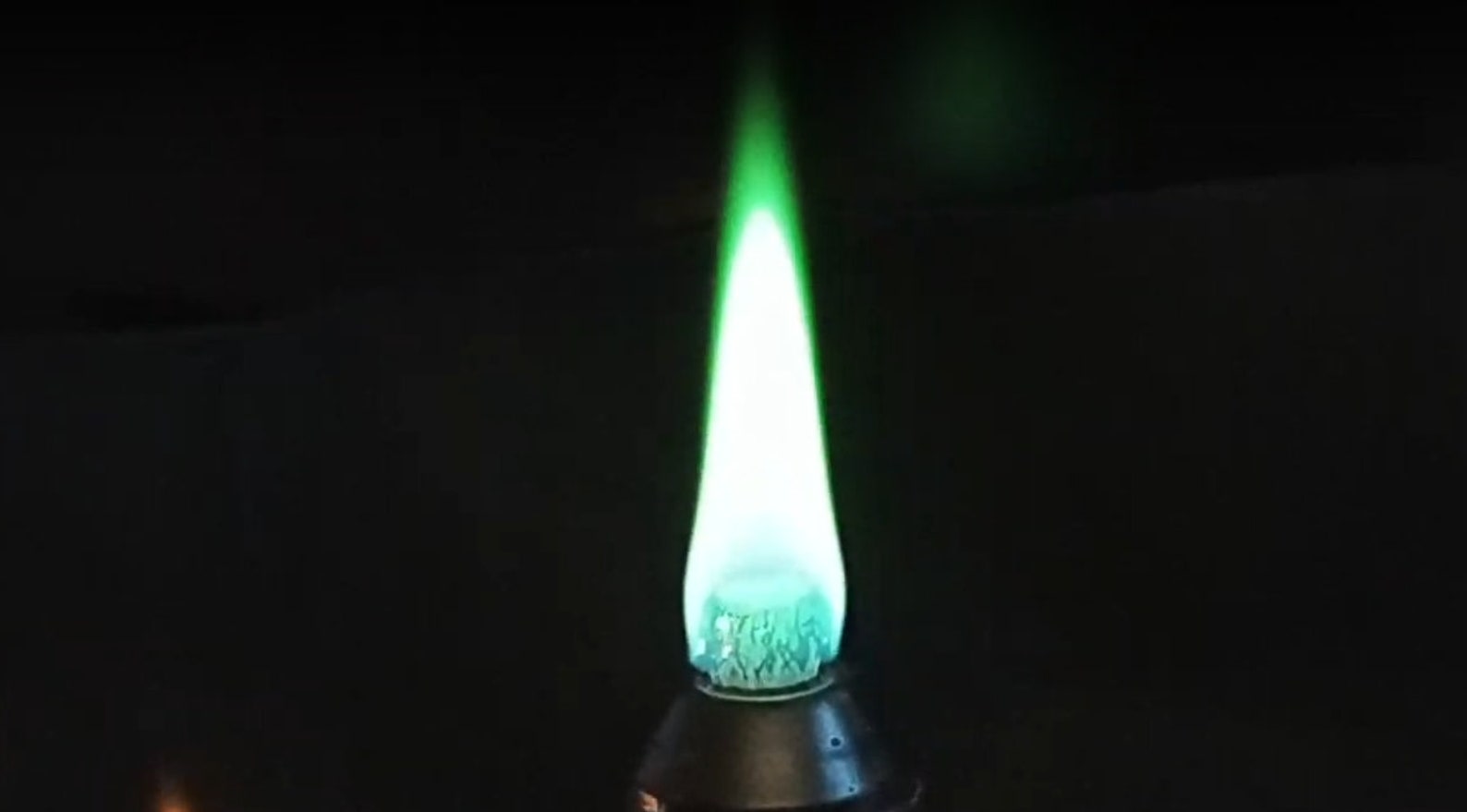 Lumina Colored Flame Liquid Fuel for Liquid Candles, Oil Lamps & Tiki ...