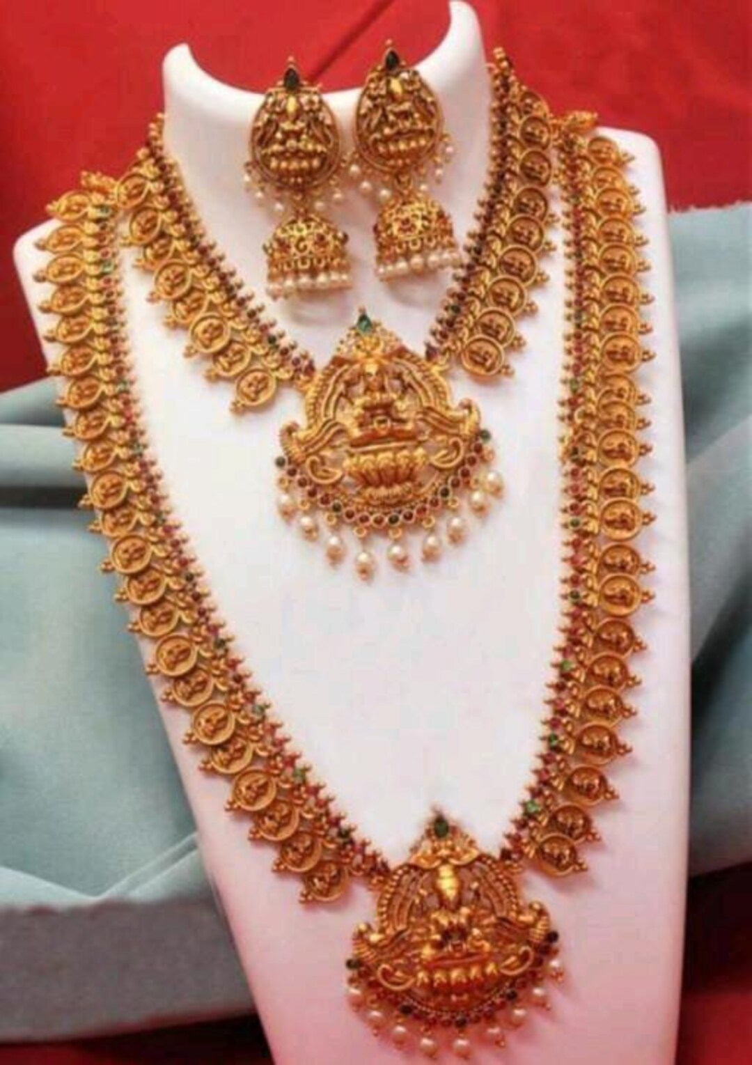 Long haram sets in gold store
