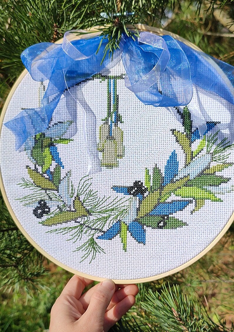 Christmas Cross Stitch Kit / Cross Stitch Wreath / DIY Cross Stitch Kit ...