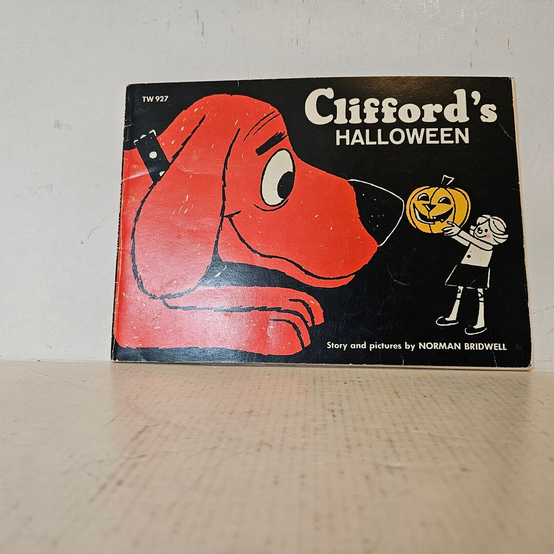 Vintage 1966 Clifford's Halloween by Norman Bridwell - Etsy