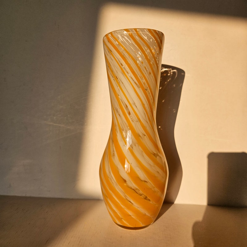 Swirl Vase - Etsy