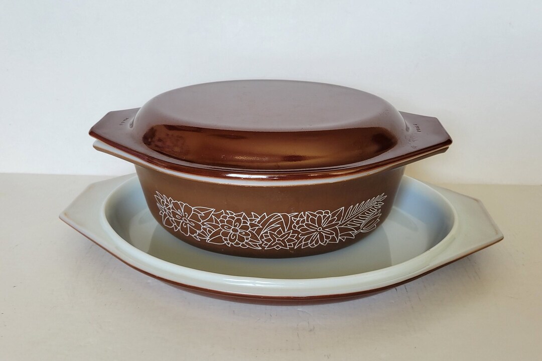 Pyrex Woodland Pattern 1.5L Casserole Dish 043 With Brown Lid 945-C3 ...