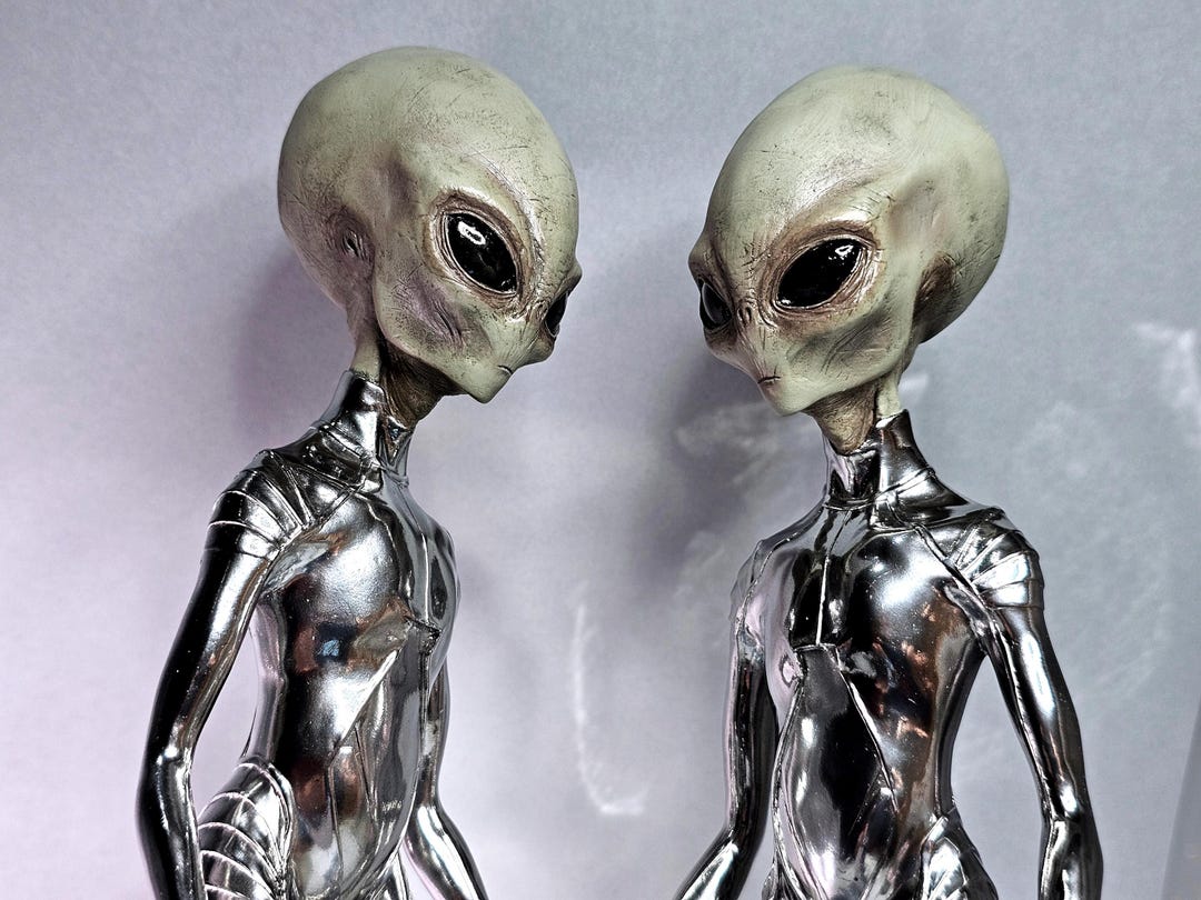 Chrome Grey Alien Figure: 1/6 Scale Hand-sculpted Roswell Area 51 UFO ...
