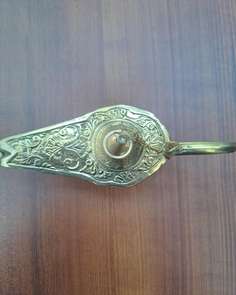 Brass Hand Crafted Metal Aladdin Chirag Lamp Home Decor Showpiece ...
