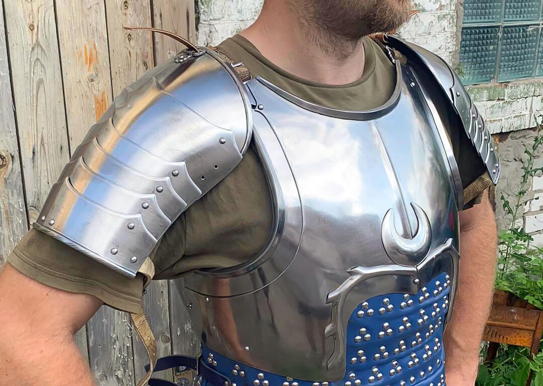 Medieval Hardened Steel Gorget Spaulders Pauldrons and Neck Armor ...
