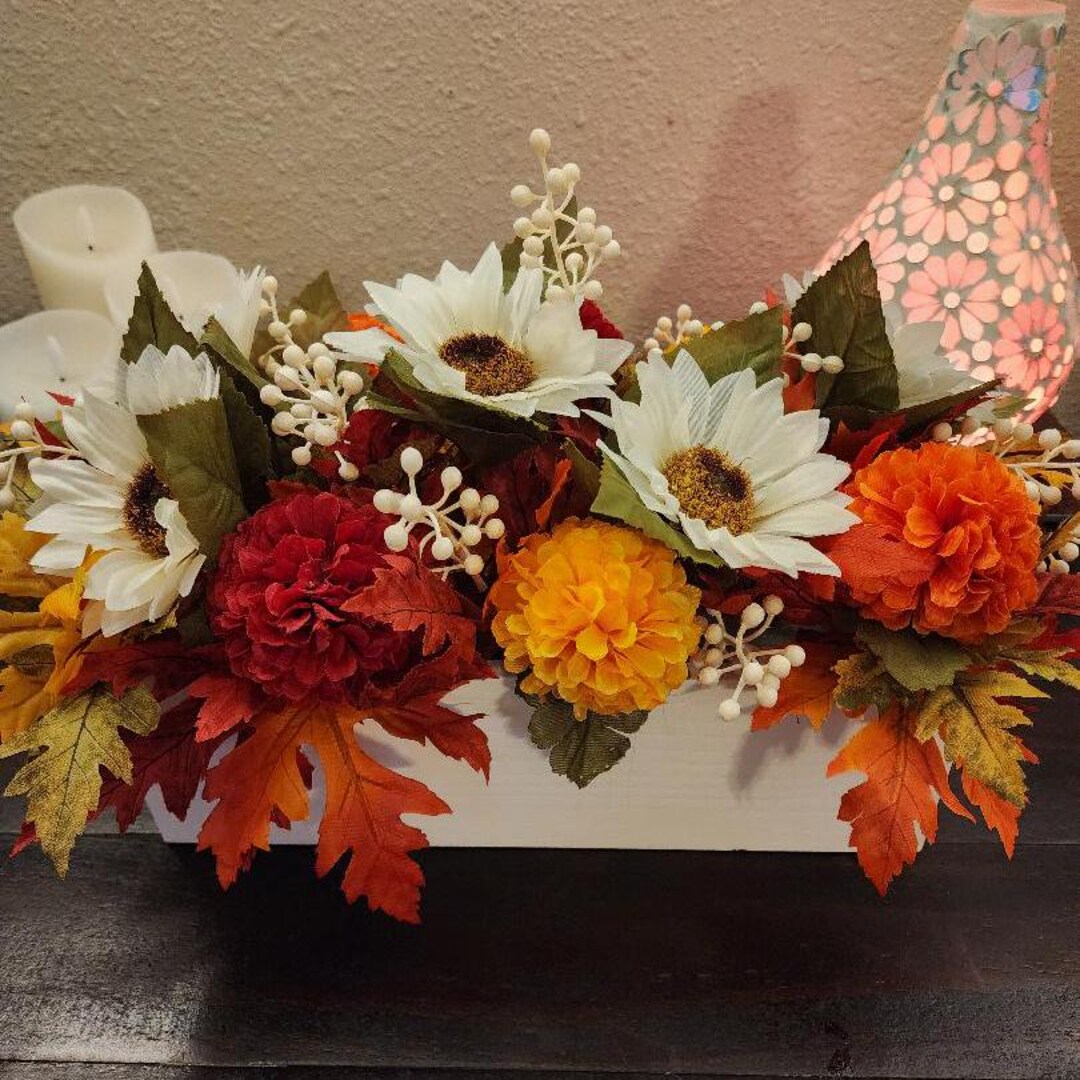 Fall Centerpiece With White Sunflowers, Mums and Leaves. Autumn Flower ...