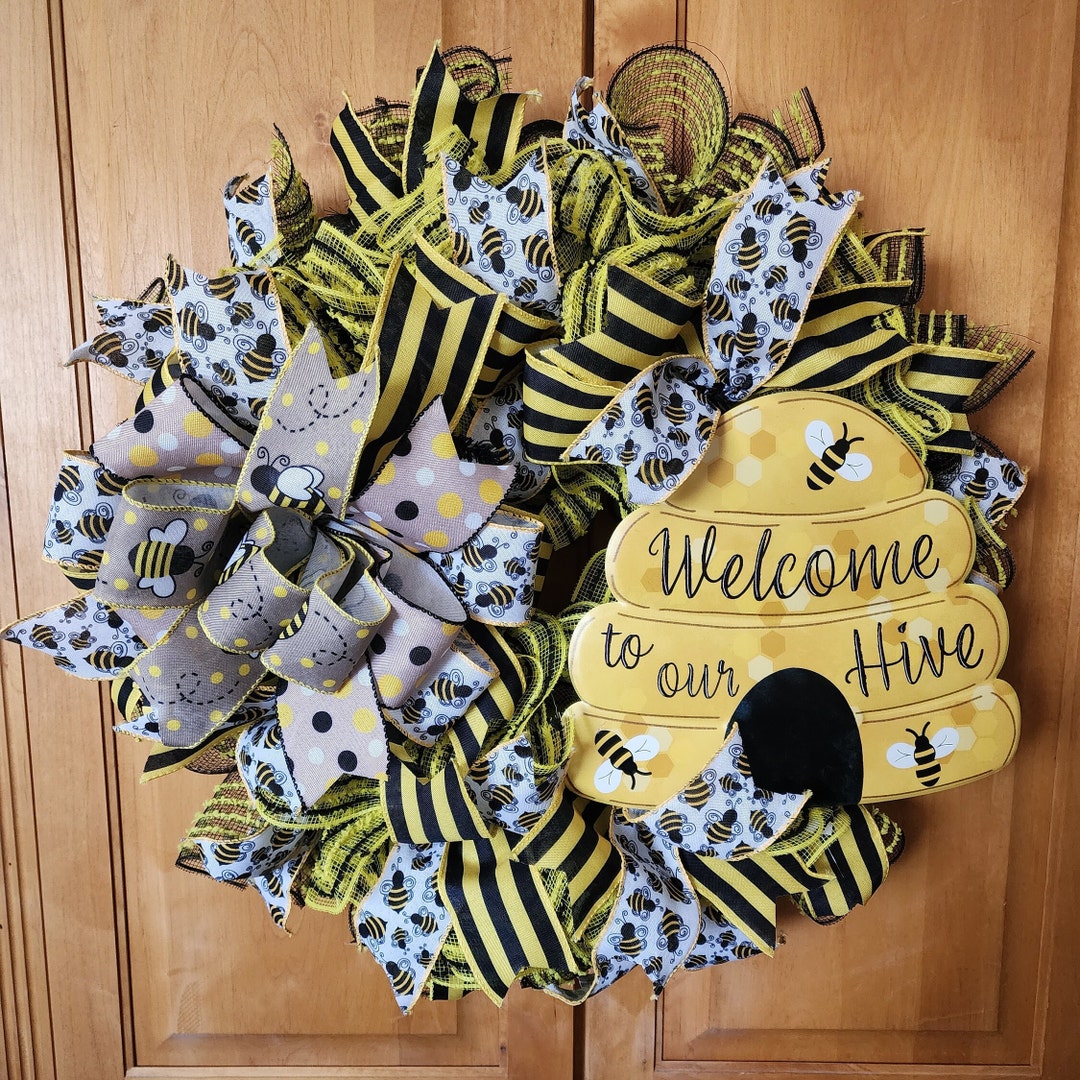 Spring & Summer Bumble Bee Wreath With Beehive Sign That Says Welcome ...
