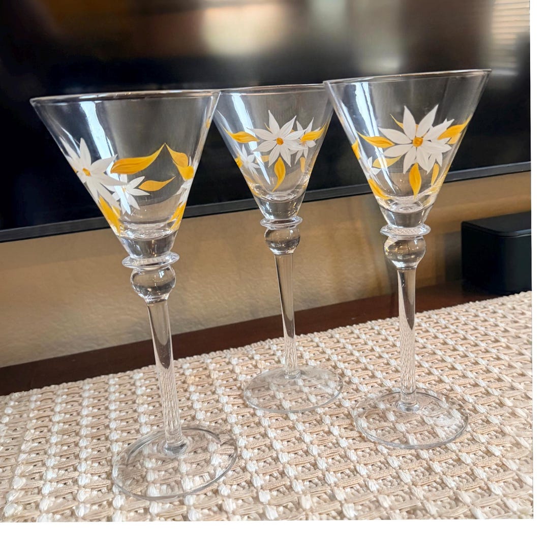 Hand Painted White Daisy Martini Glasses Set of 3, Vintage Floral ...