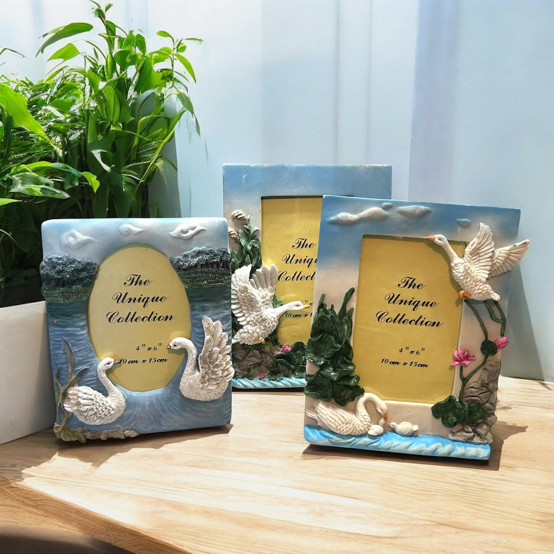 Vintage 3D Swans Picture Frame, Photo Frame, Easel Back, Wild Birds ...