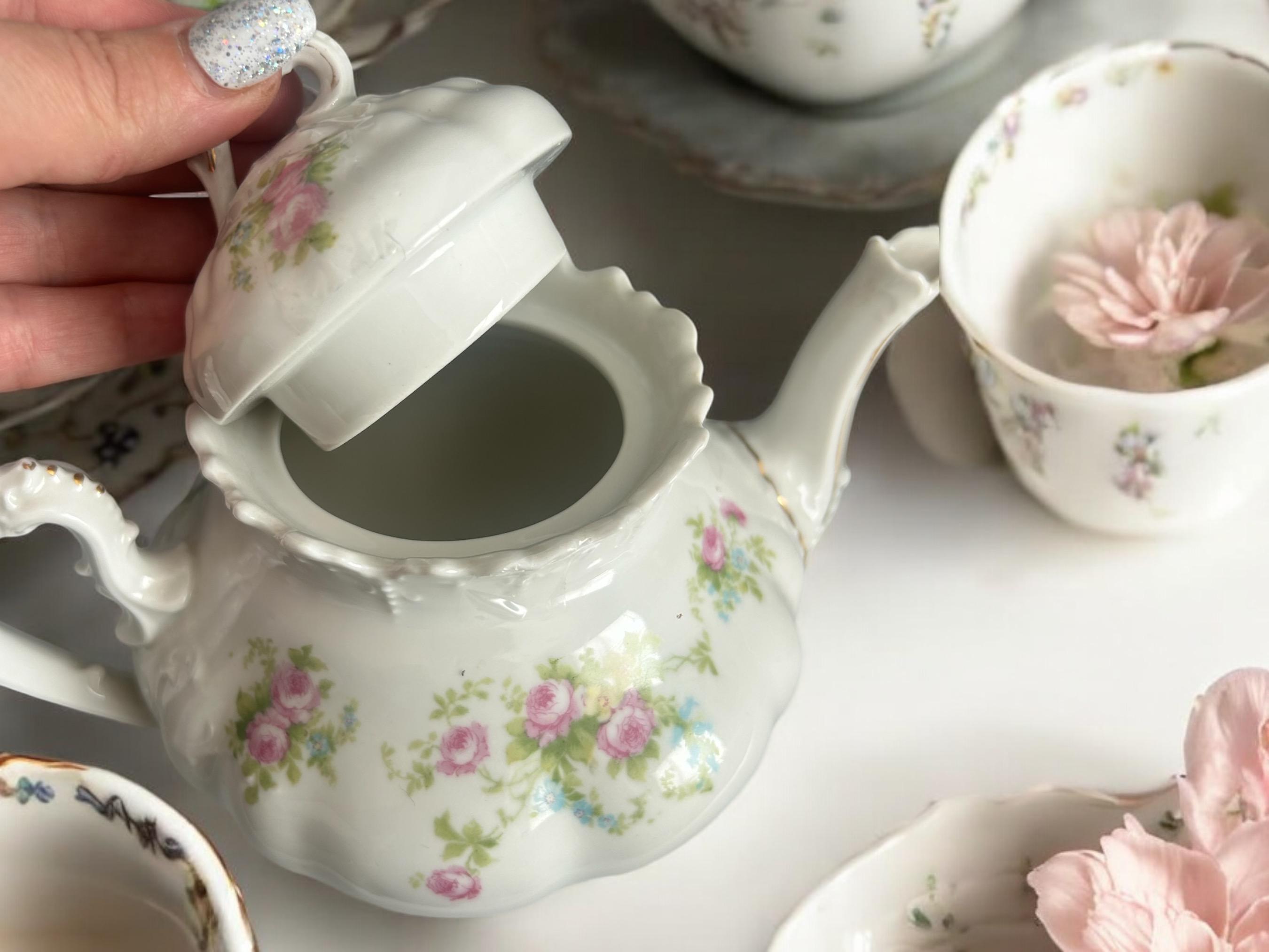 Antique Teapot With Light Pink Flowers and Leaves Made by MZ Austria ...