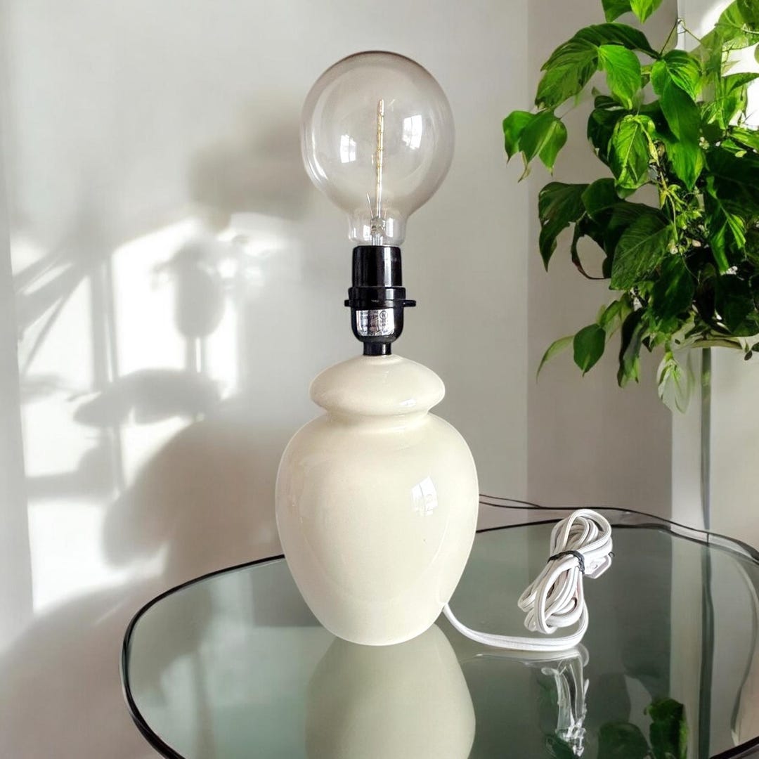 Vintage Mid-century Modern 80s Ivory Ceramic Table Lamp , Retro ...